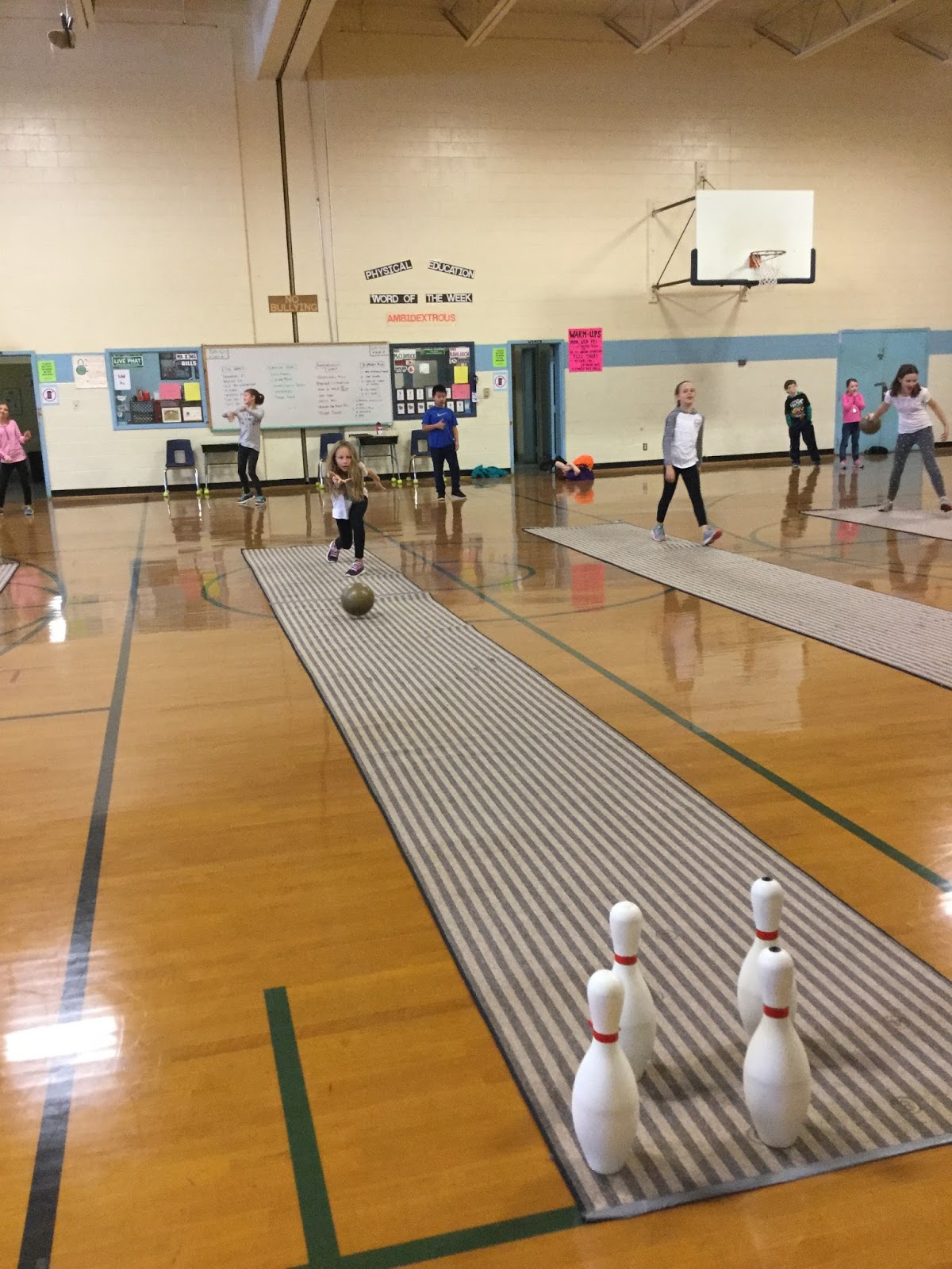 Williston Central School Physical Education: 3rd/4th Grade Bowling!