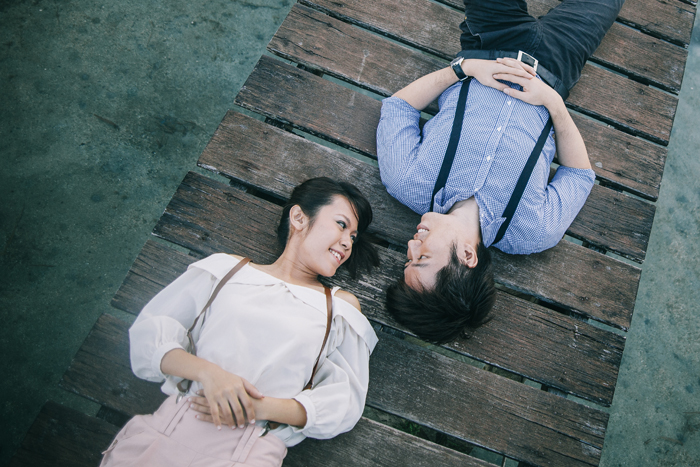 KOLEKSI PHOTO PREWEDDING OUTDOOR SIMPLE DAN KEREN - KLIK AZZAM