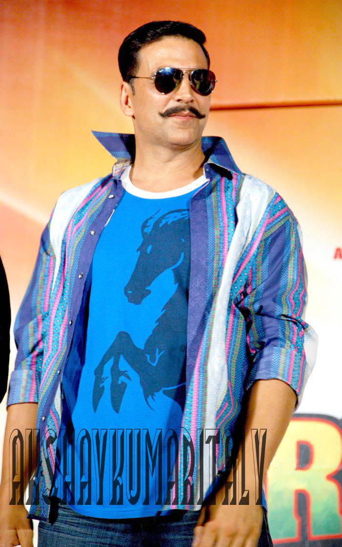 Akshay Kumar Italy: Akshay Kumar at Rowdy Rathore trailer launch on ...