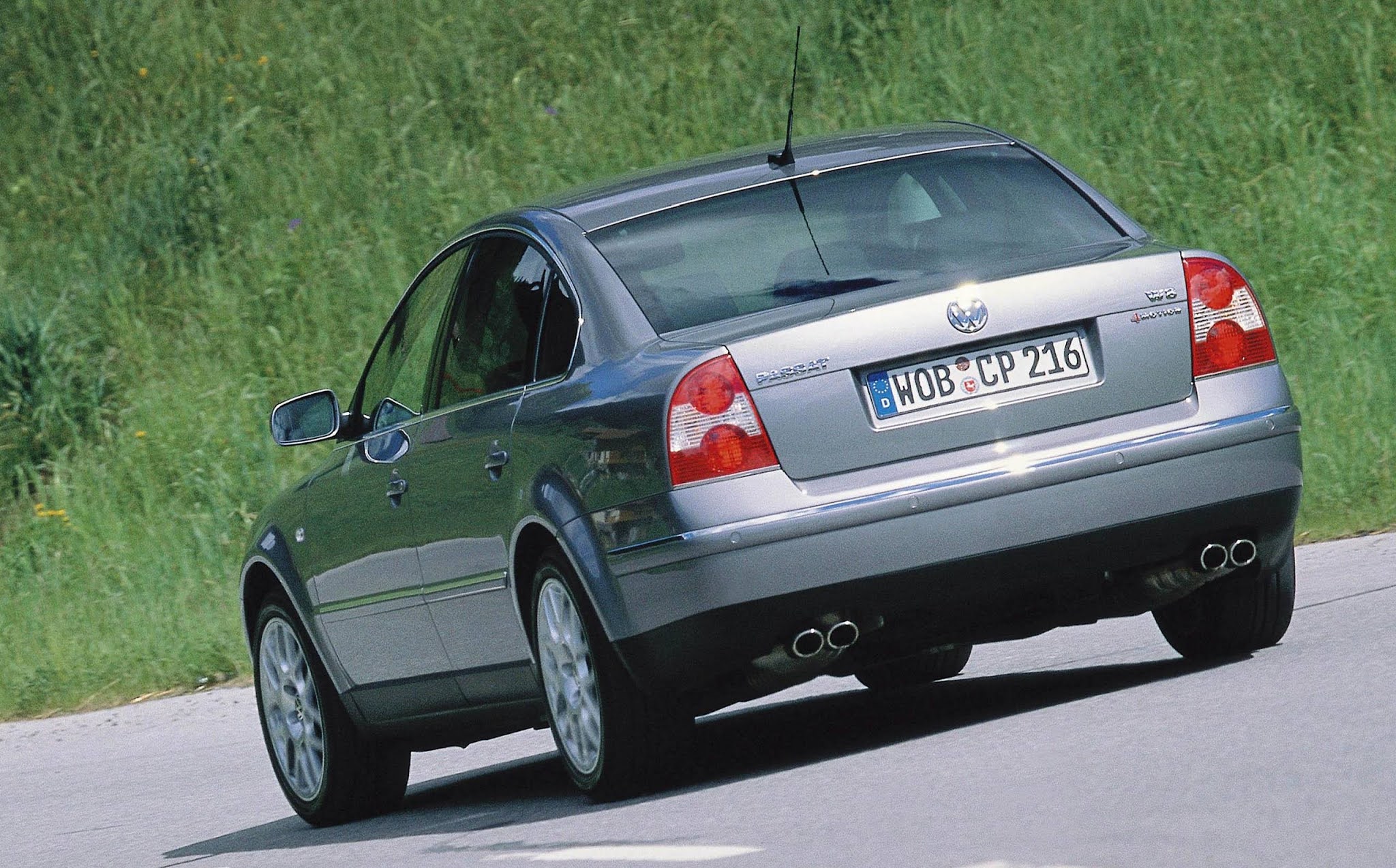 Passat W8: o sedã que colocou a VW no segmento premium