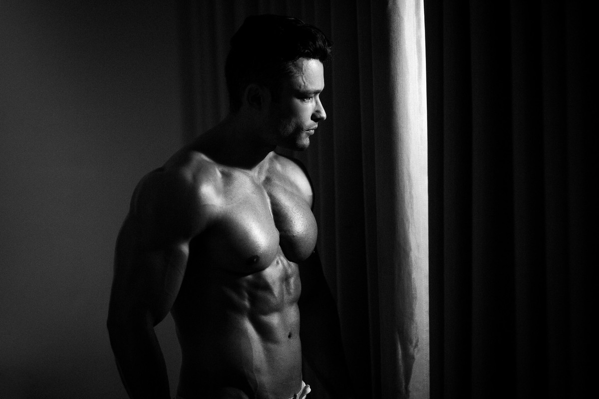 Exclusive: Arnaldo Junior by Guilherme Borges | HLP @homensdelinguaportuguesa