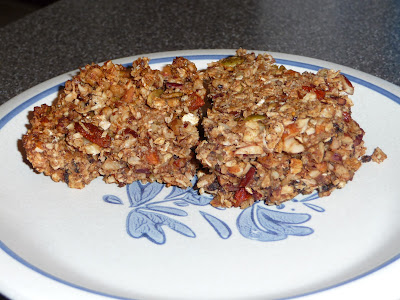 Pink-Vegan: Figgy Trail Bars (DF, GF)