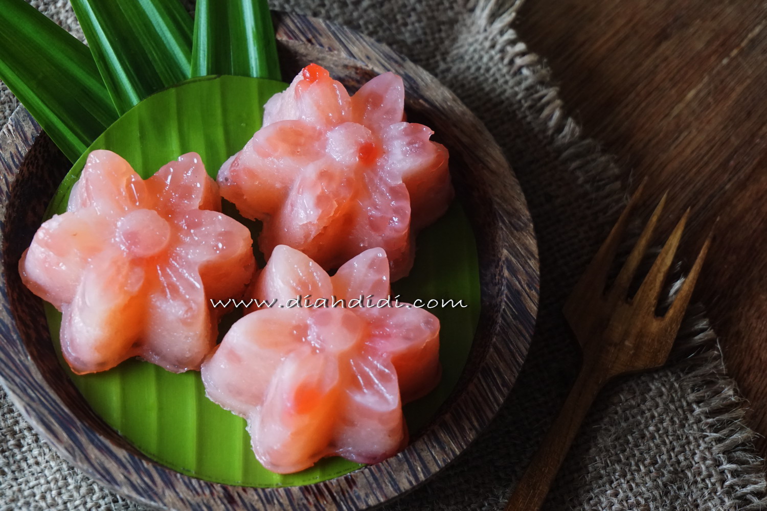 Diah Didi's Kitchen: Lemet Singkong Sagu Mutiara