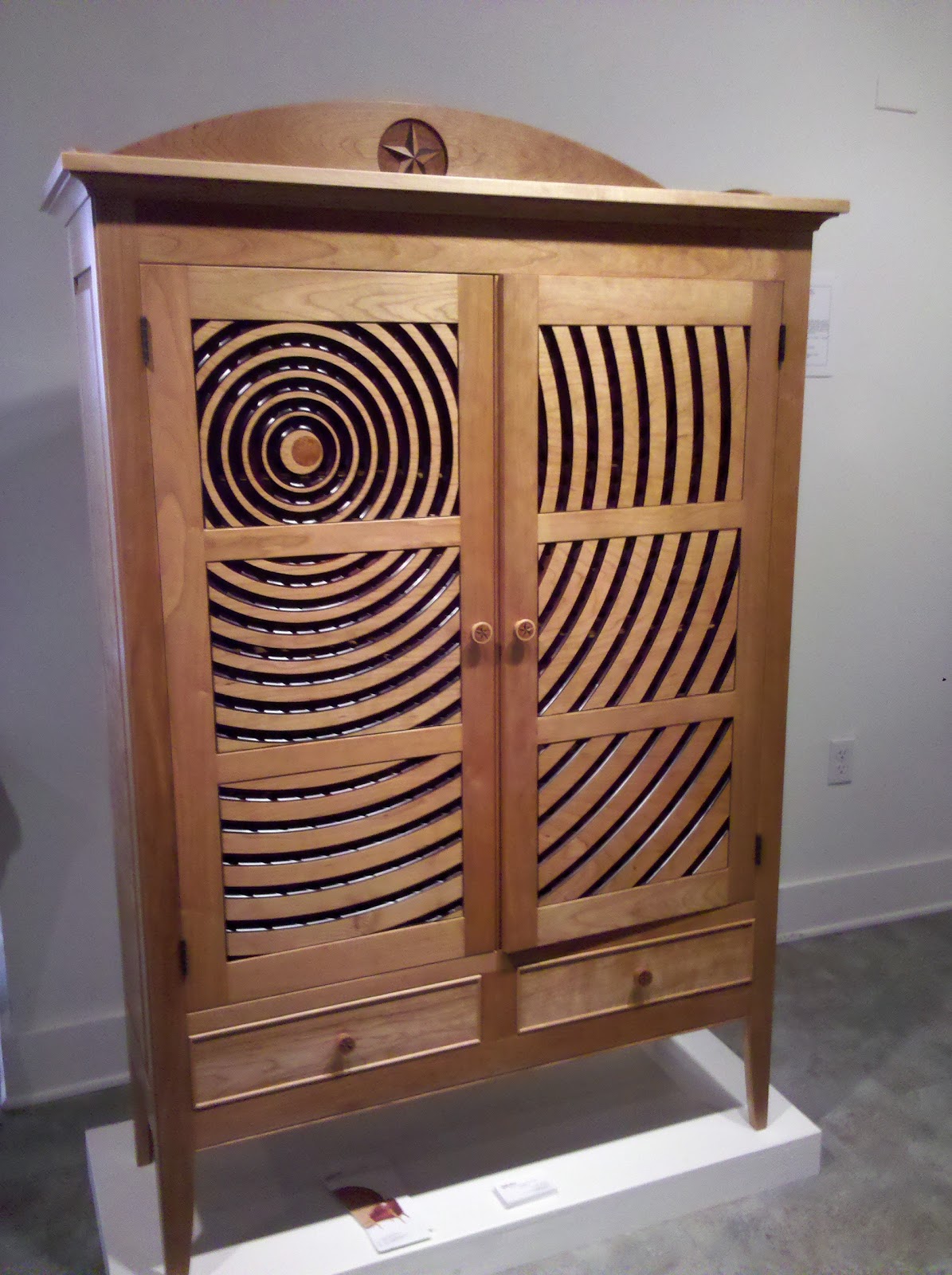 Woodworking in India: Furniture makers show