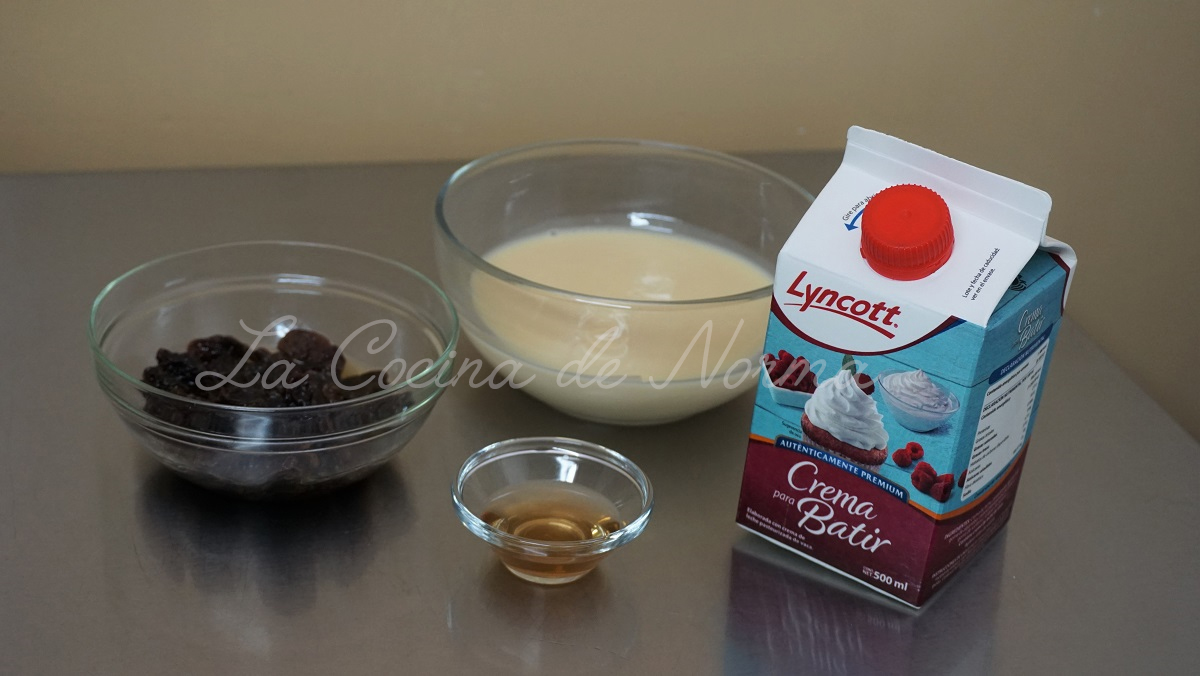 HELADO DE RON CON PASAS - La Cocina de Norma