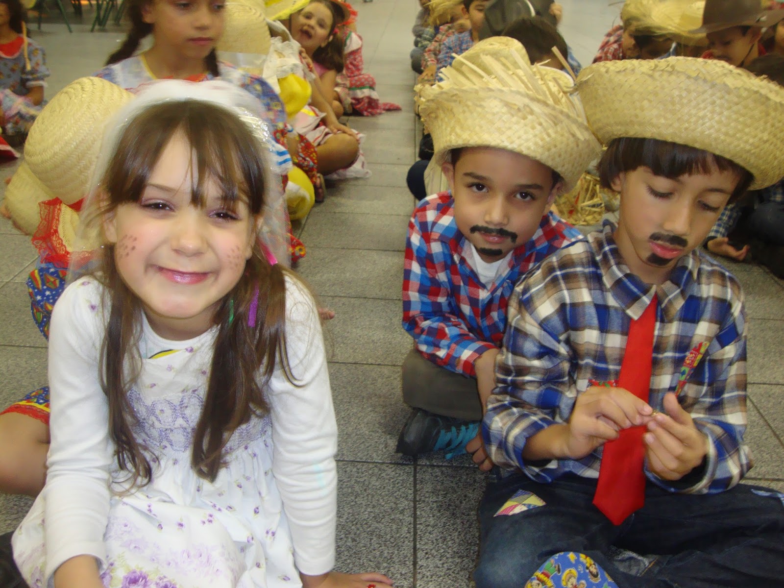 Aprendendo e Brincando: Festa Junina...