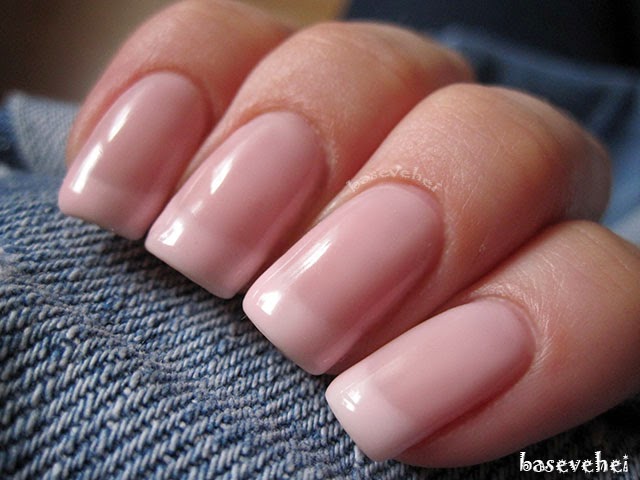 baseveheinails: Classic french manicure - Semilac 001, 002