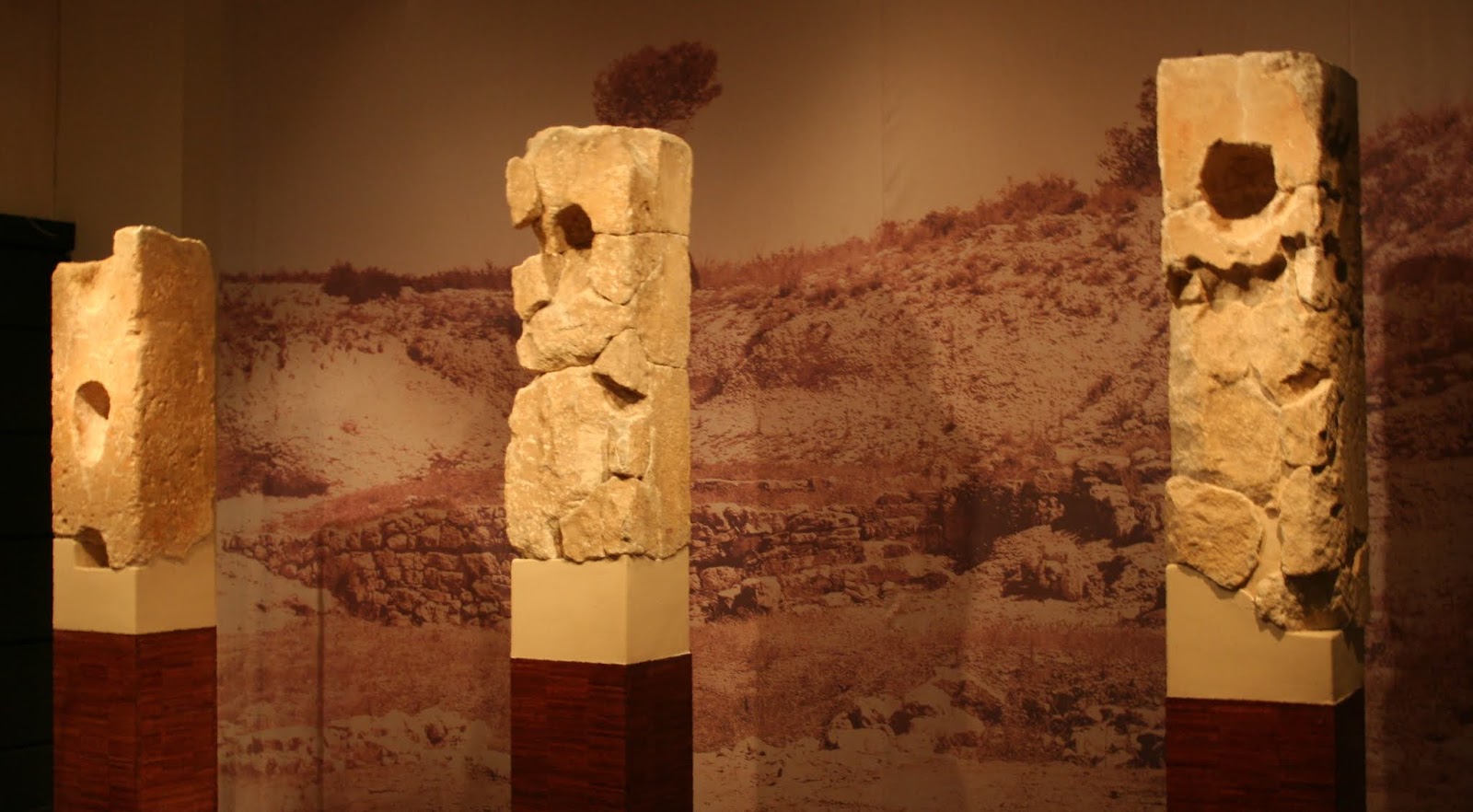 Roquepertuse statues 6th-2rd C. BCE