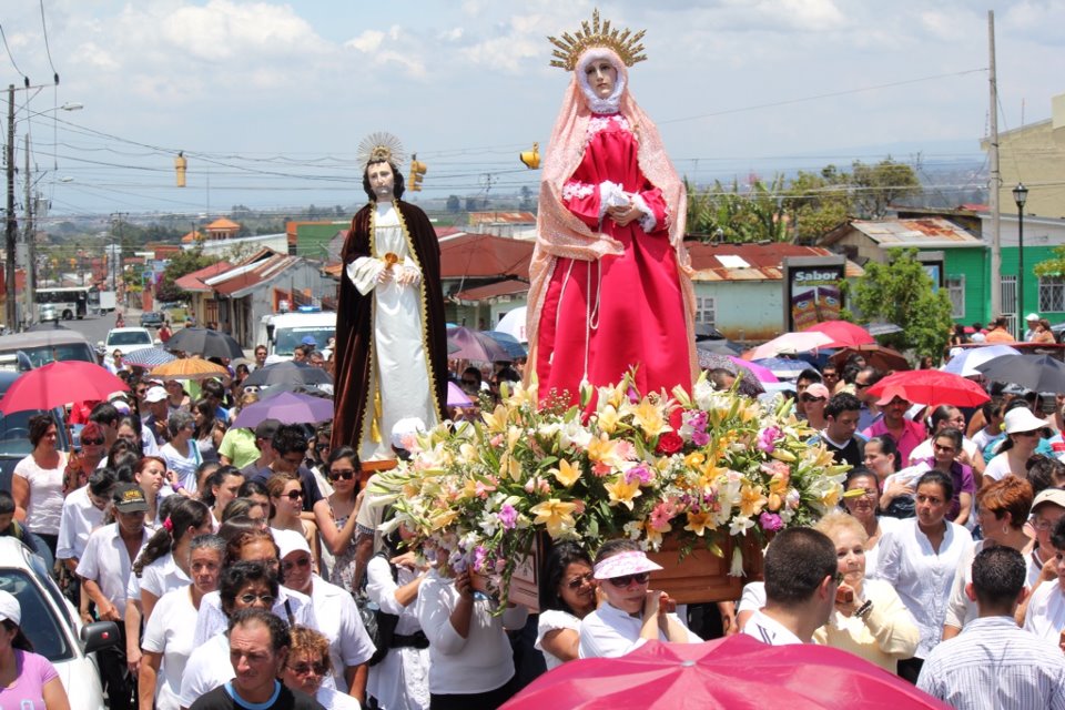 To the ends of the earth...Perú: Semana Santa in Cartago, Costa Rica