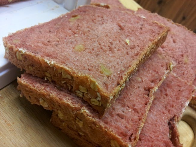 Pat's Kitchen Journal: Honey Oat Red yeast bread ( with walnut and chia)