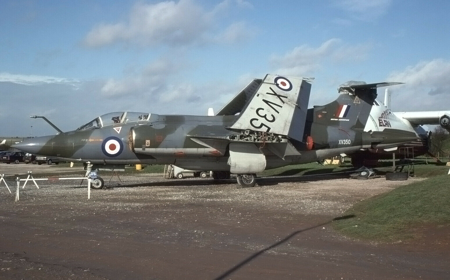 Jet & Prop by FalkeEins: 12 Sqn HS Buccaneer XV 350 - ebay photo find #111