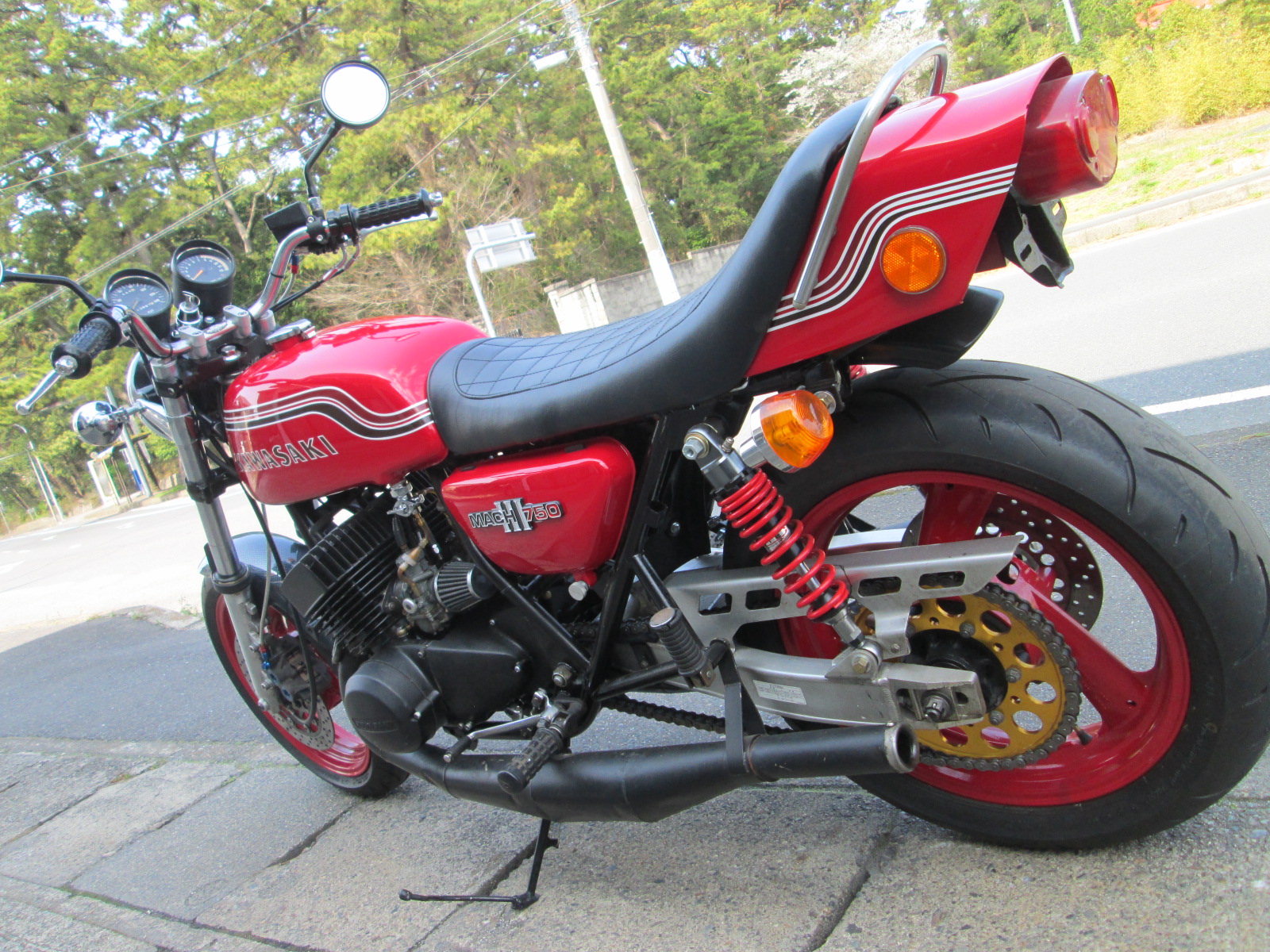 M-STYLE MOTORWORKS: H2 750SS CUSTOM