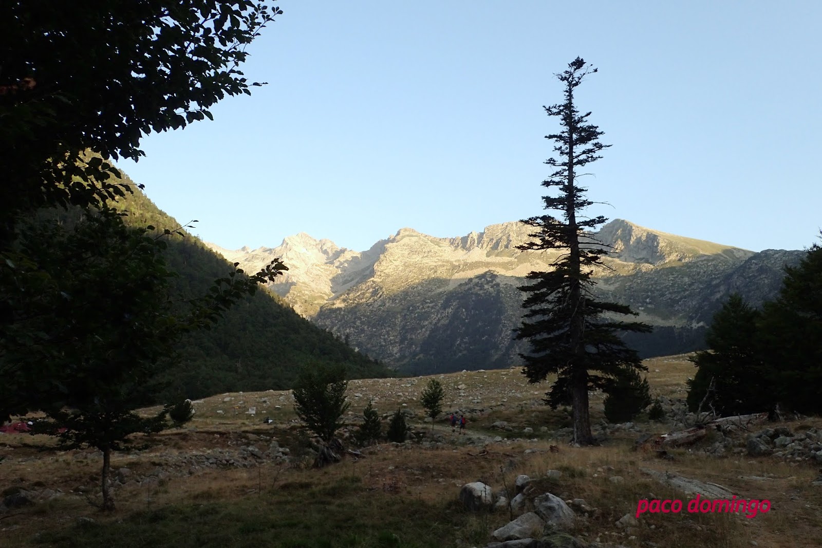 SUBE Y BAJA: ETAPA 23 : REFUGIO DE CONANGLES - REFUGIO DE LA RESTANCA ...