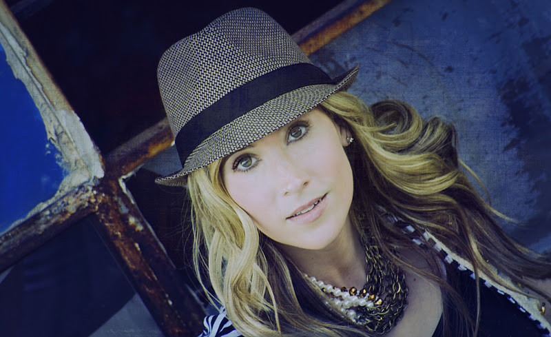 The S.I.P. Project (Service Is Painless): Portraits