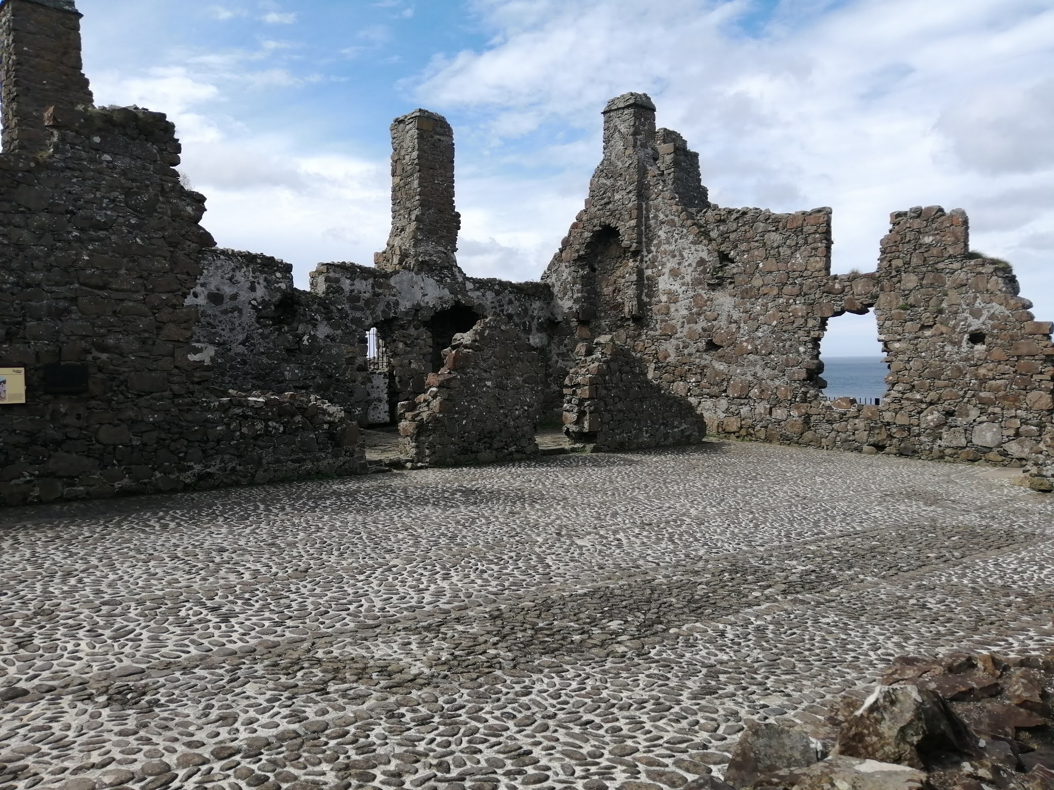 Sam's Ramblings : Dunluce Castle - Romanticism, Legend, History and ...