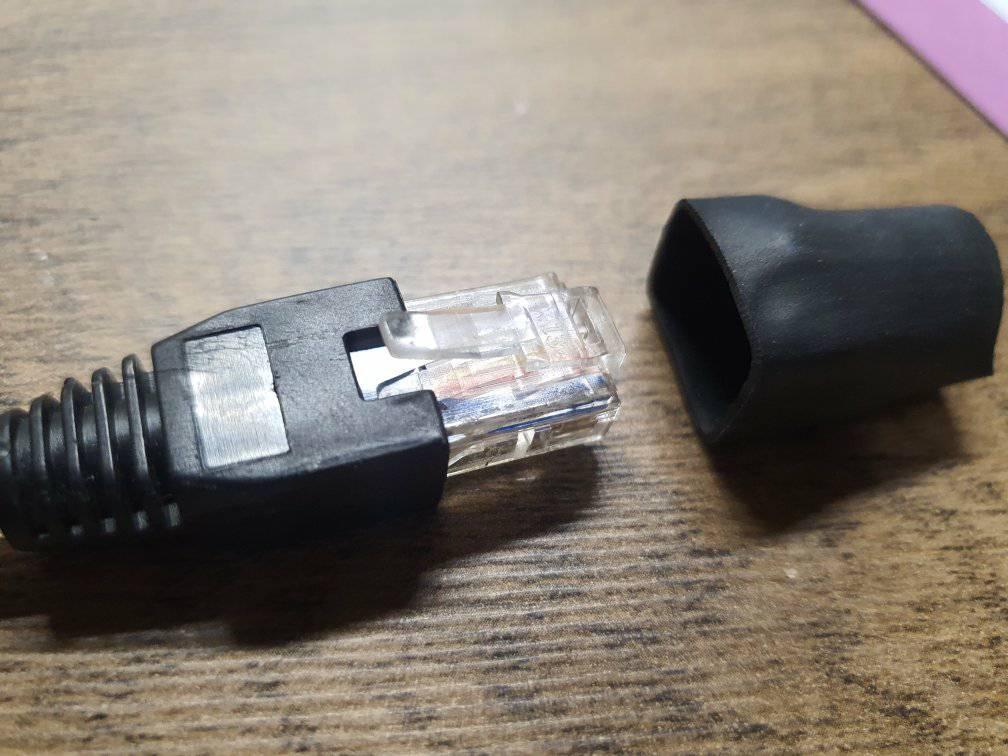 YO3HJV: Trick to protect the RJ45 connector tab
