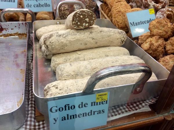 Secret Tenerife: Pella de gofio dulce (Sweet gofio roll)
