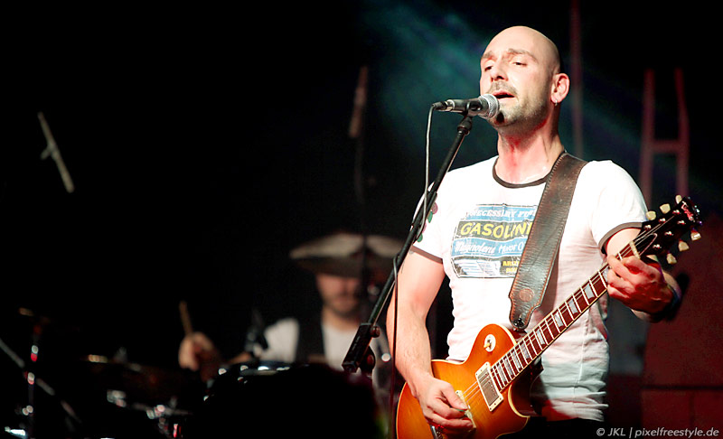 ROAD to Metal Heavy Metal & Classic Rock: Oliver Hartmann Mostrando Que ...