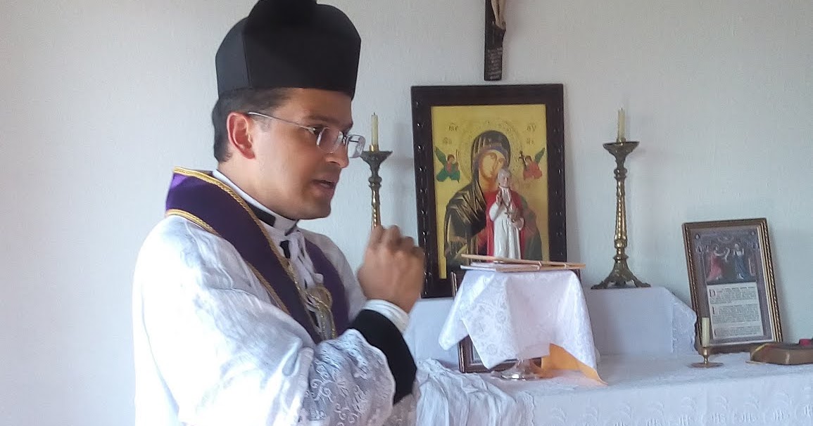 Rainha dos Mártires : O significado do Barrete Eclesiástico