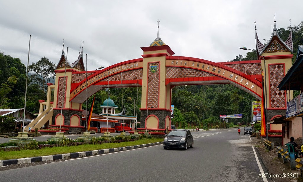 Jalan jalan ke kota Padang - JDlines.com