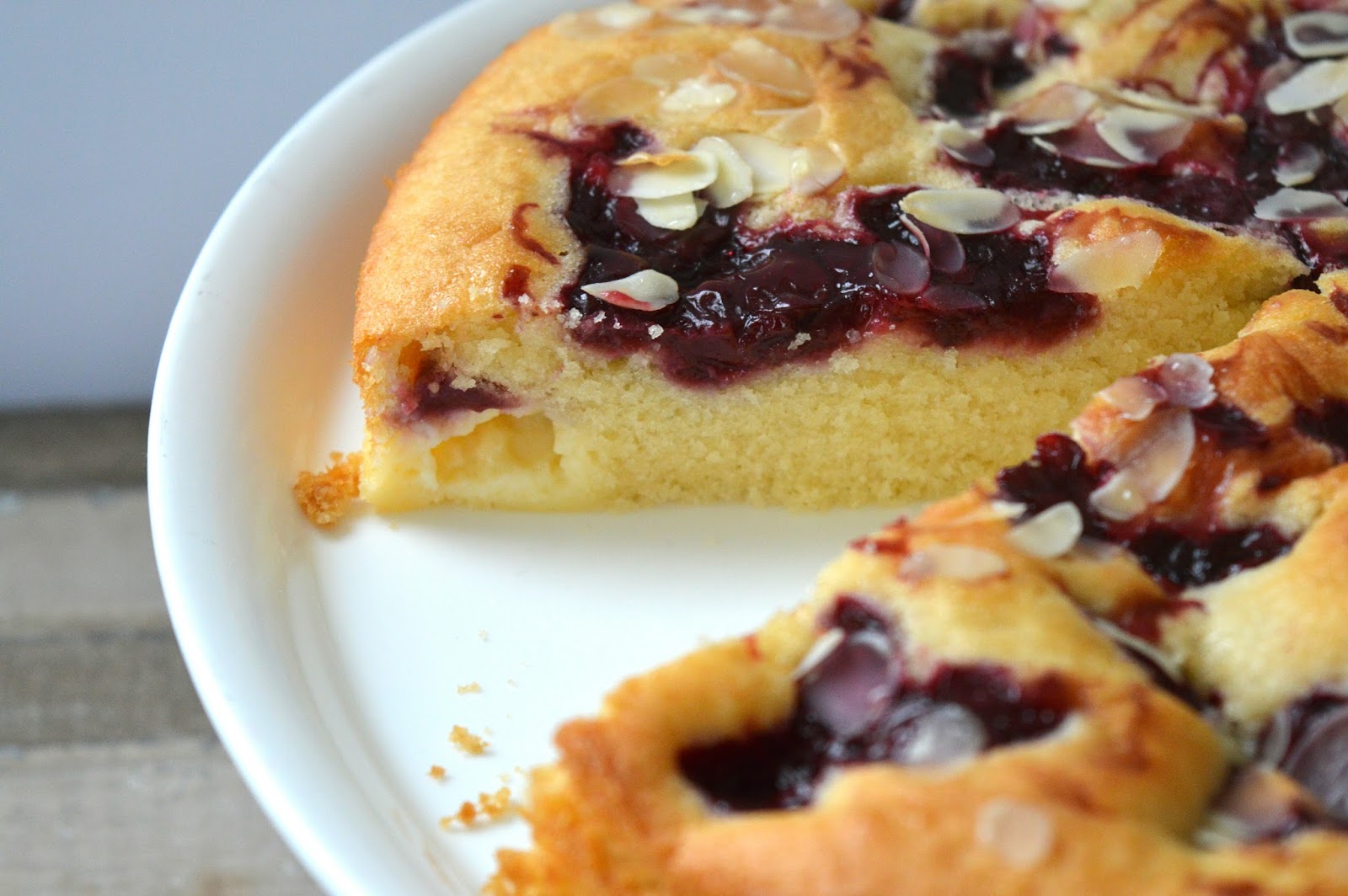 Kersencake met banketbakkersroom van AH