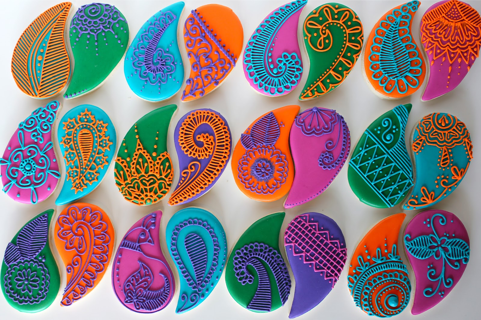 Sugar Bea's Blog: Paisley Mehndi Cookies {Krishna Wedding}