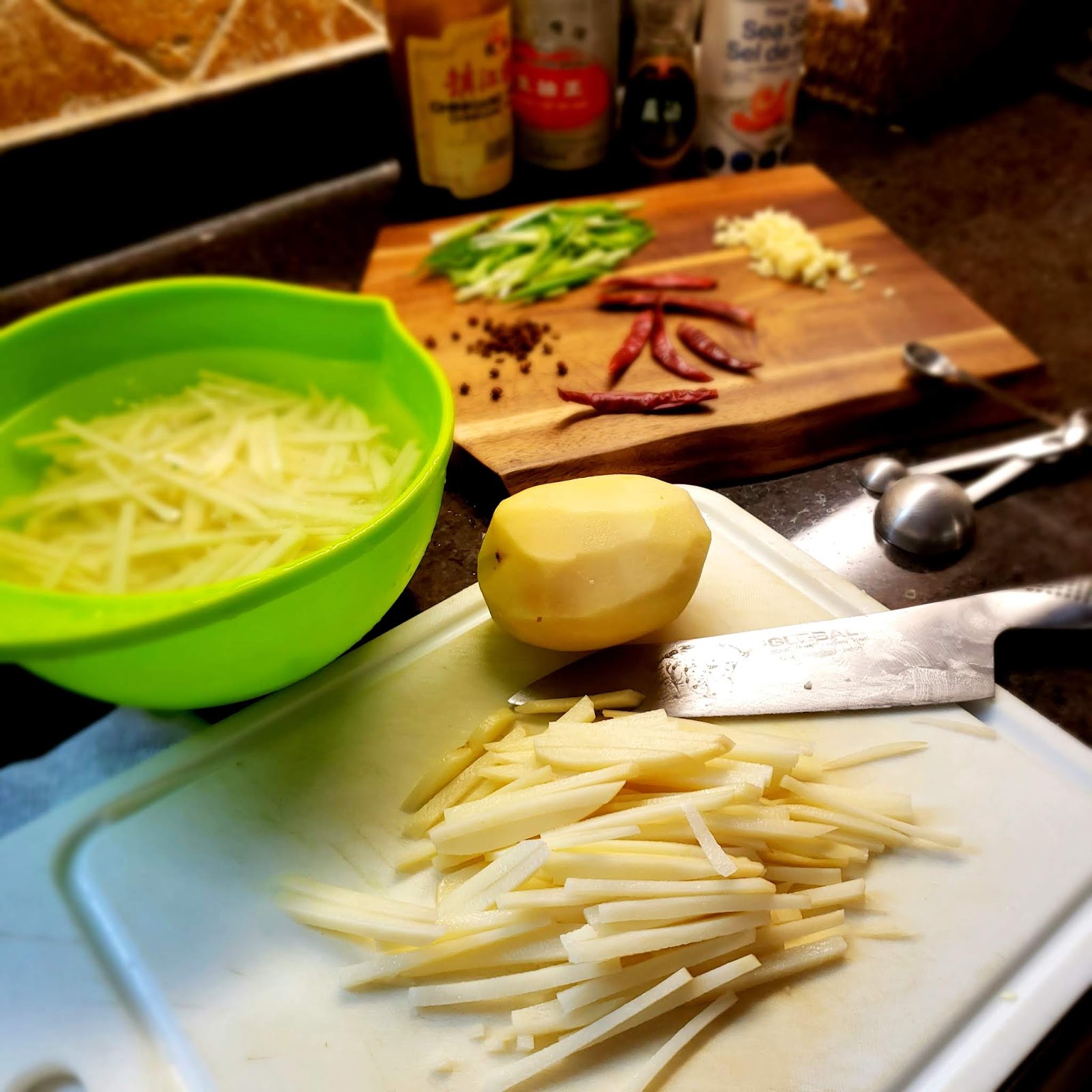 Susan's Savour-It!: Homestyle Szechuan Shredded Potatoes...