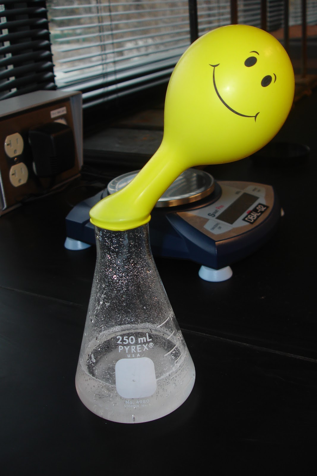 Life After Lucky Charms: Chemistry is fun, science is awesome!