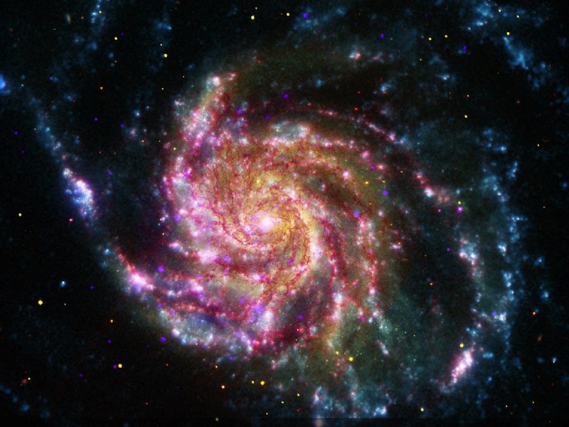 A Galáxia do Redemoinho em imagem multiespectral