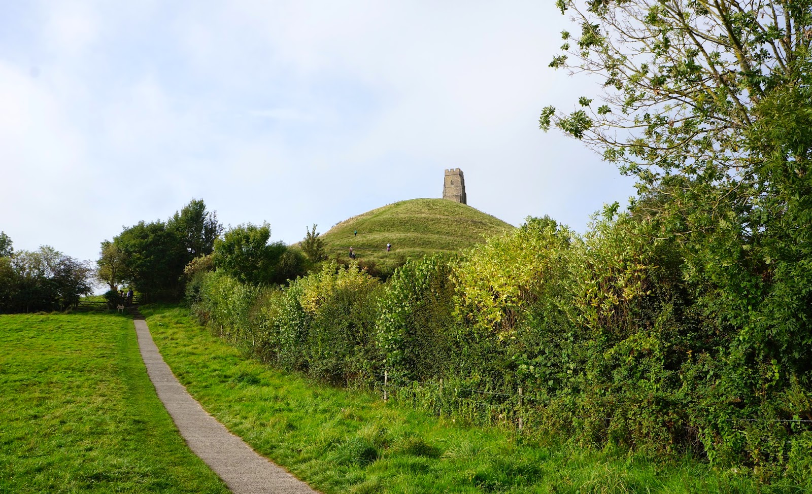 The Solitary Walker: Glastonbury Tor And The Isle Of Avalon