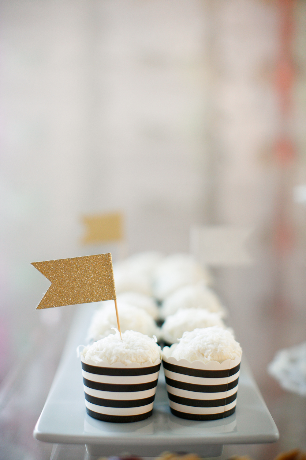 CAKEWALK BAKE SHOP: PROM DATE