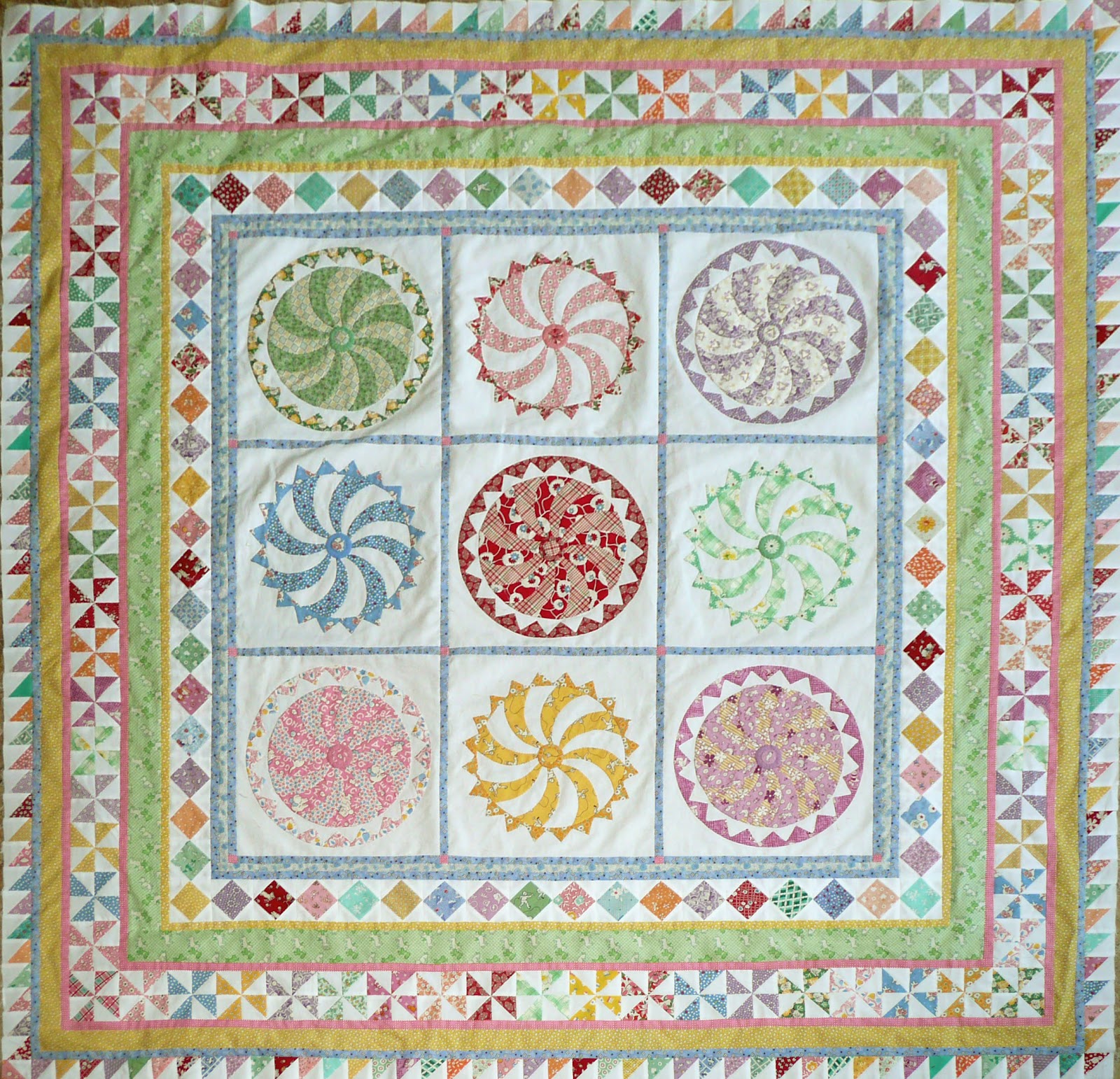 Come Quilt (Sue Garman): Happy Daze!
