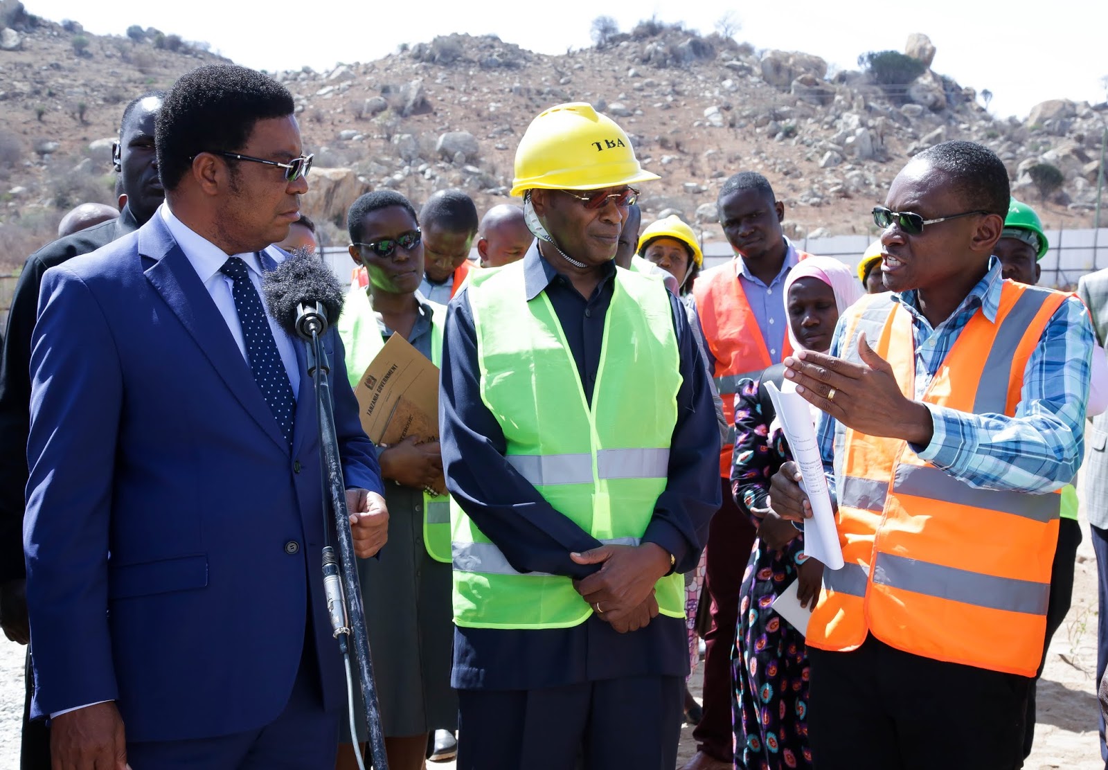 WAZIRI MKUU AKAGUA UJENZI WA OFISI ZA TUME YA UCHAGUZI, NJEDENGWA JIJINI DODOMA - OWM