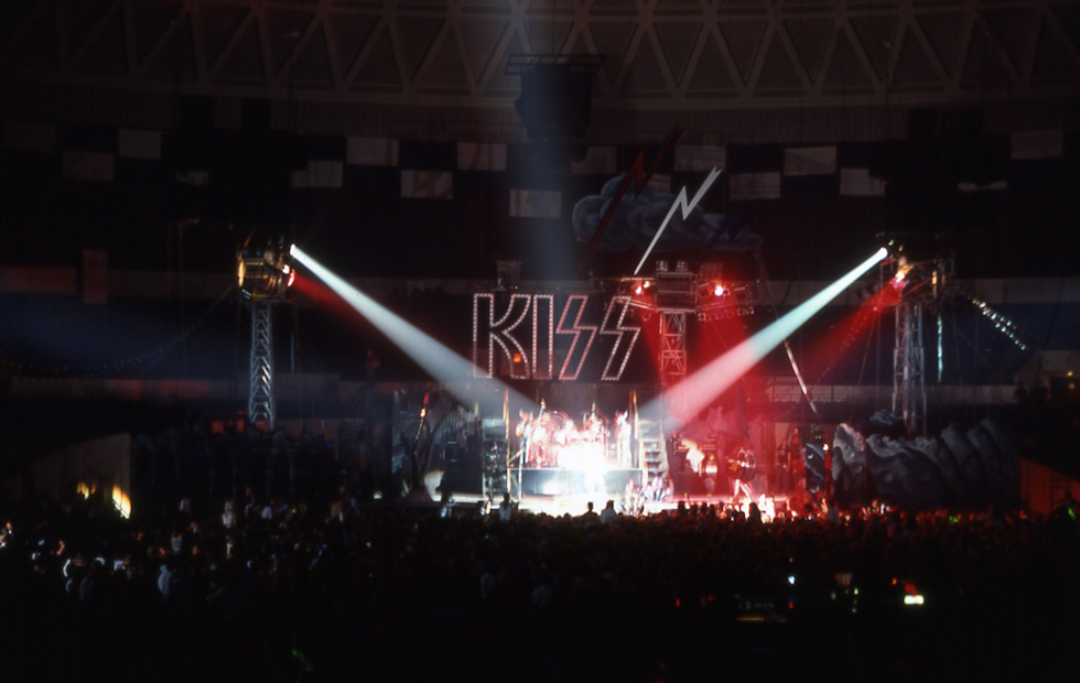 Concert Stage Design: Kiss Destroyer Tour 1976