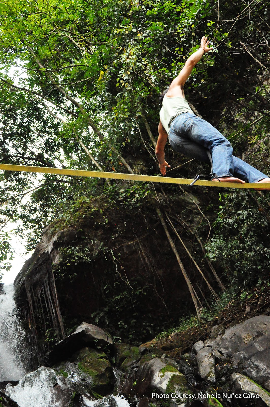 Cesar Augusto Melendez Castillo: Waterfall Highlining (Part 2)