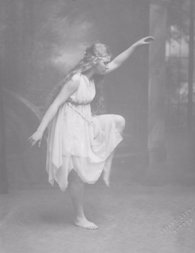 57 Incredible Found Pictures of Lovely Dancing Girls in the First Half ...