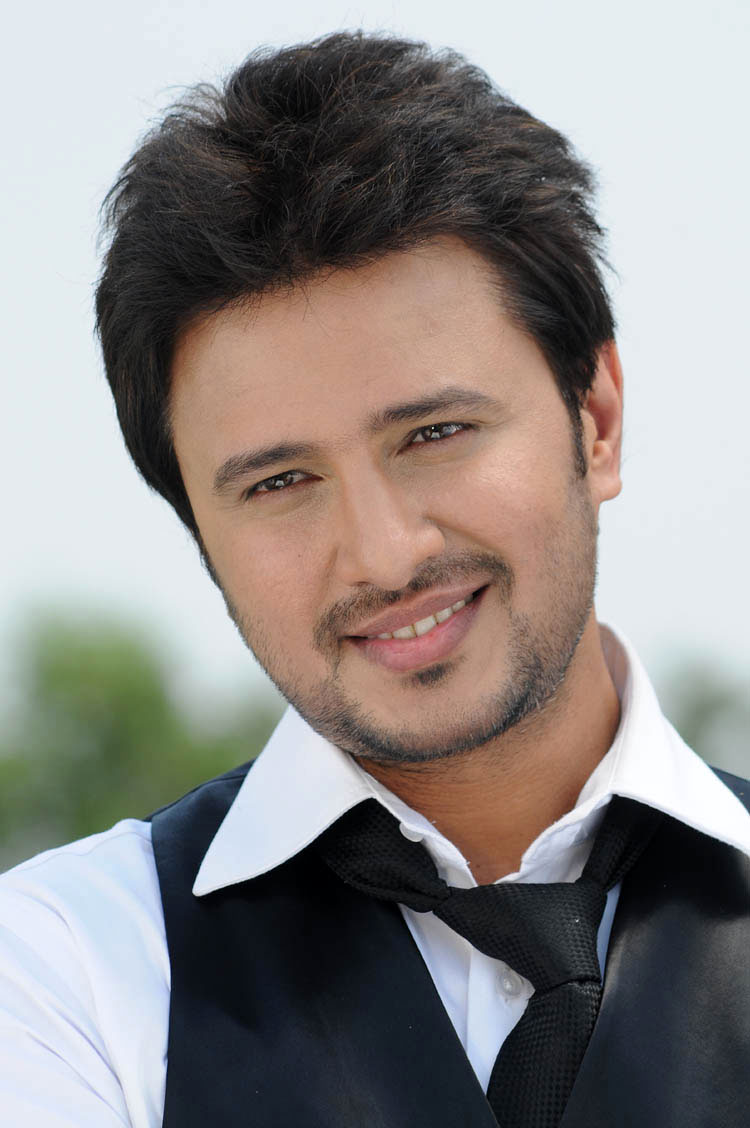 tollywoodtv: Raja Latest Stills