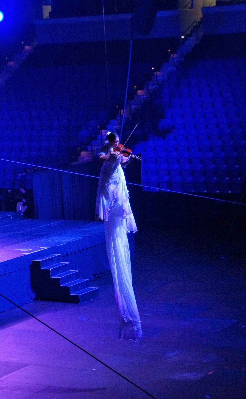 Evan and Lauren's Cool Blog: 9/21/13: Cirque Musica New Show