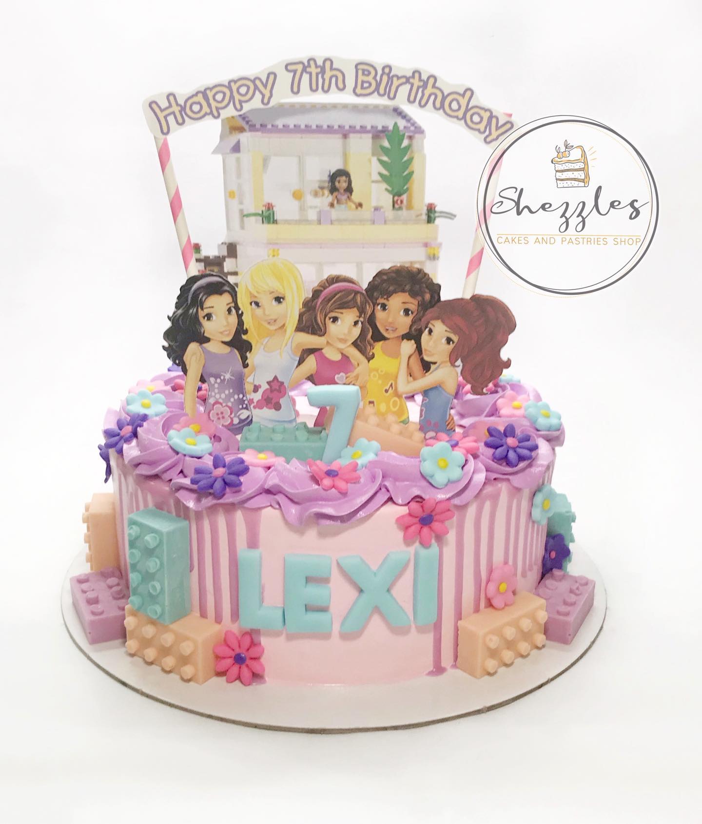 SHEZZLES | Cakes and Pastries: Lego Friends Cake
