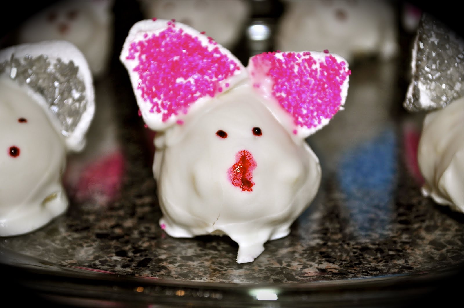 Serendipity is Sweet: The Easter Pig! and Bunny Cakes Recipe