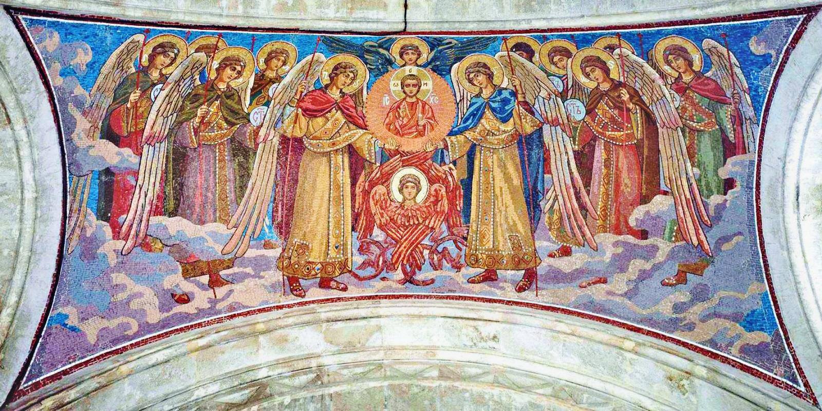 Whispers of an Immortalist: Holy Angels 4