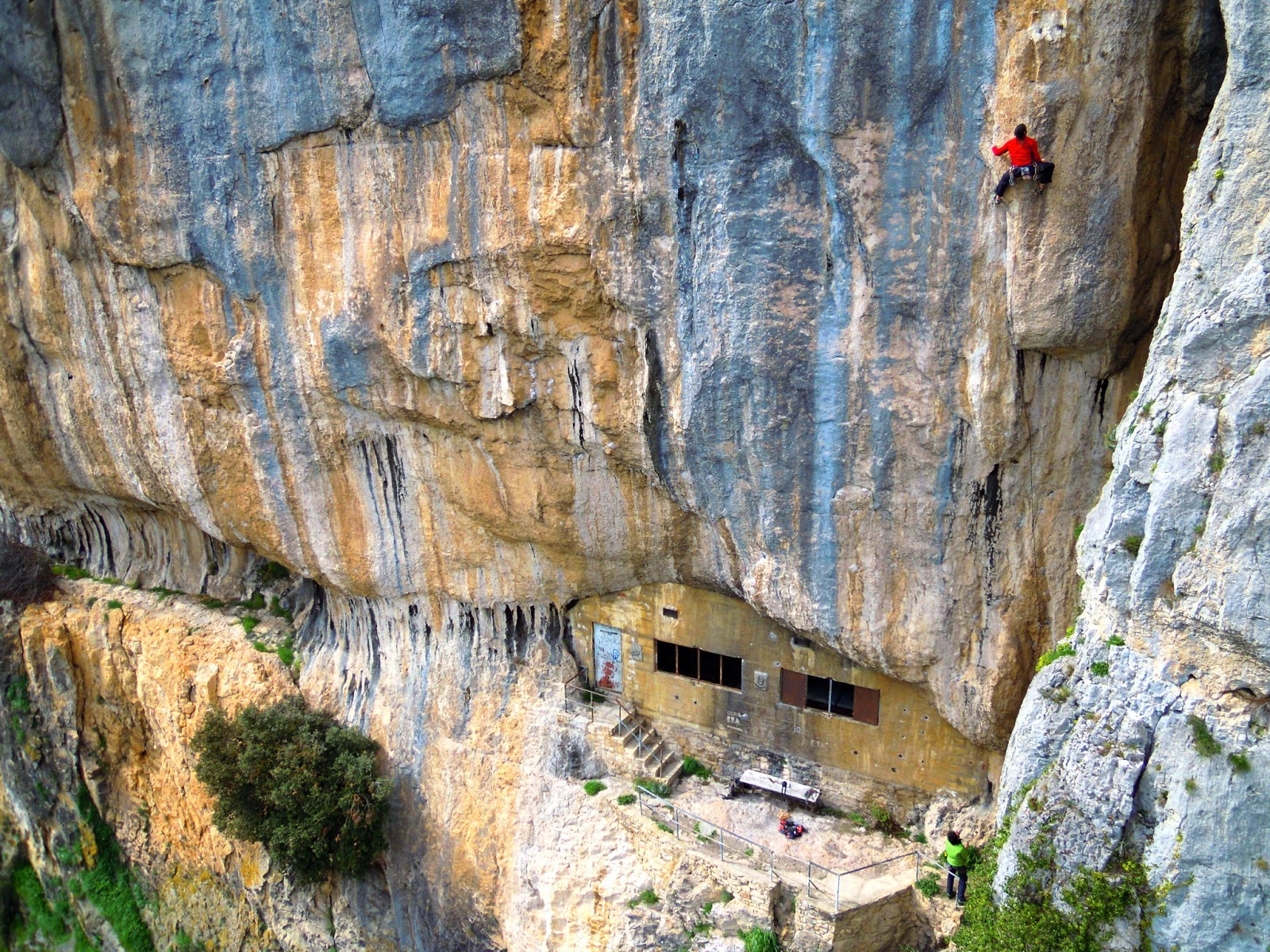 Escaladmalditos: Etxauri. El Huso y la Rueca.