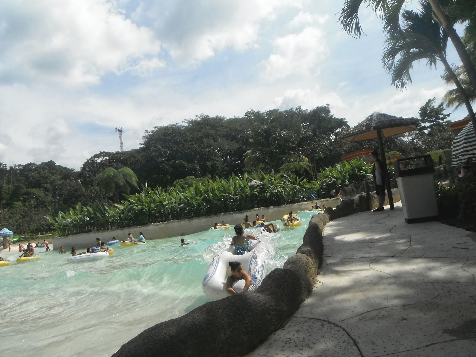 Xocomil - the best water park in Latin America - Exploramum & Explorason