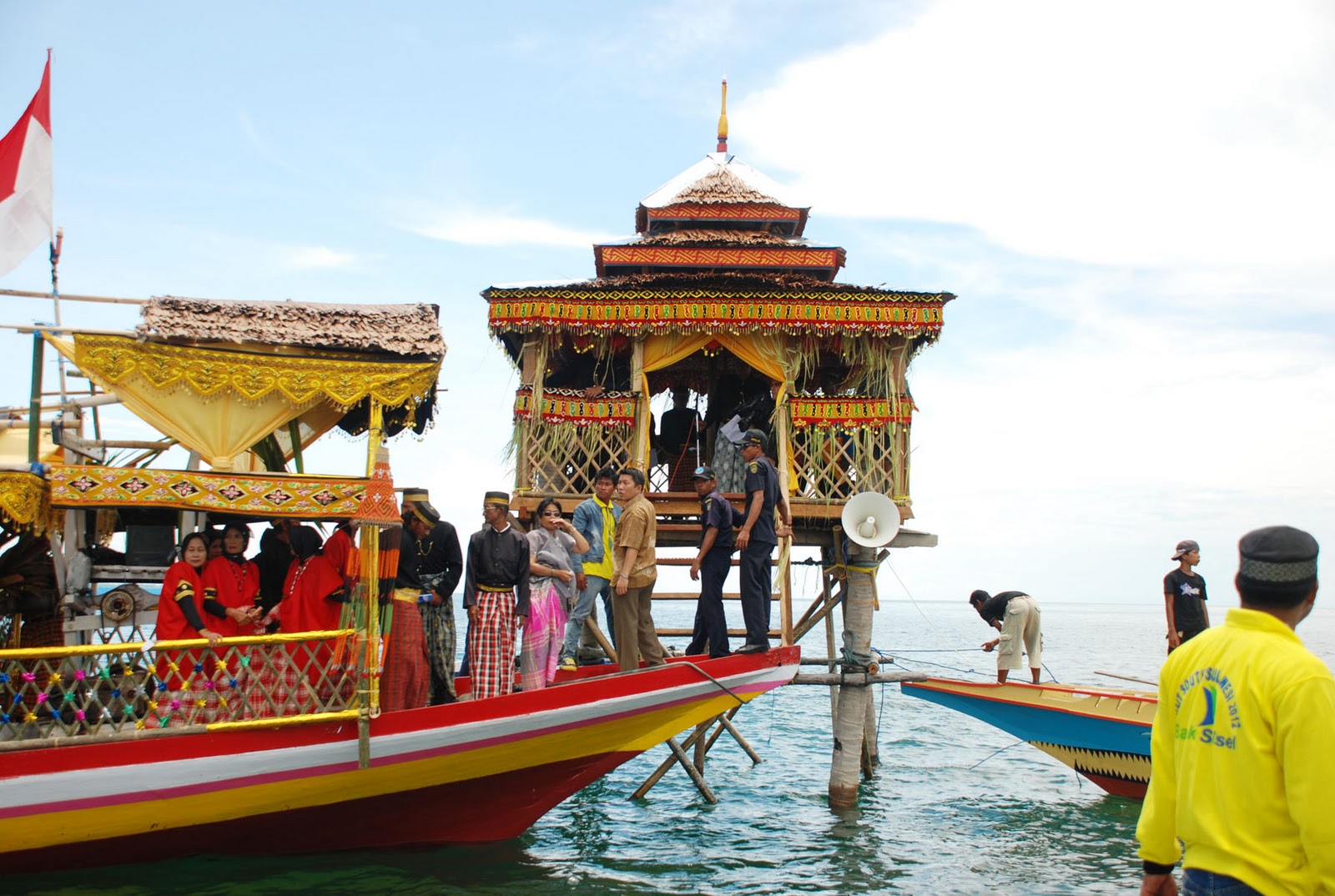 ACARA MACCERA' TASI' ~ Dinas Kebudayaan dan Pariwisata