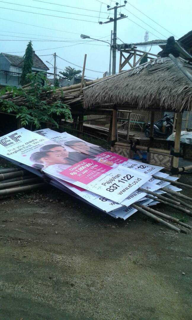 Jasa Pasang Banner Murah