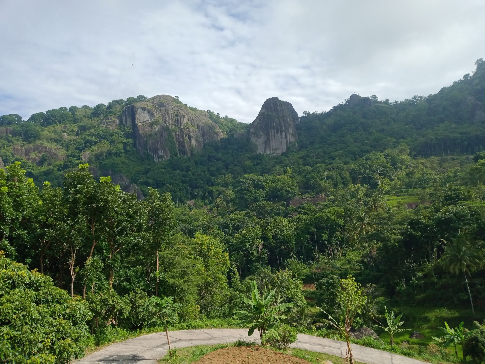 INFO WISATA KE GEOPARK GUNUNG PURBA NGLANGGERAN, WISATA KE CURUG KEDUNG ...