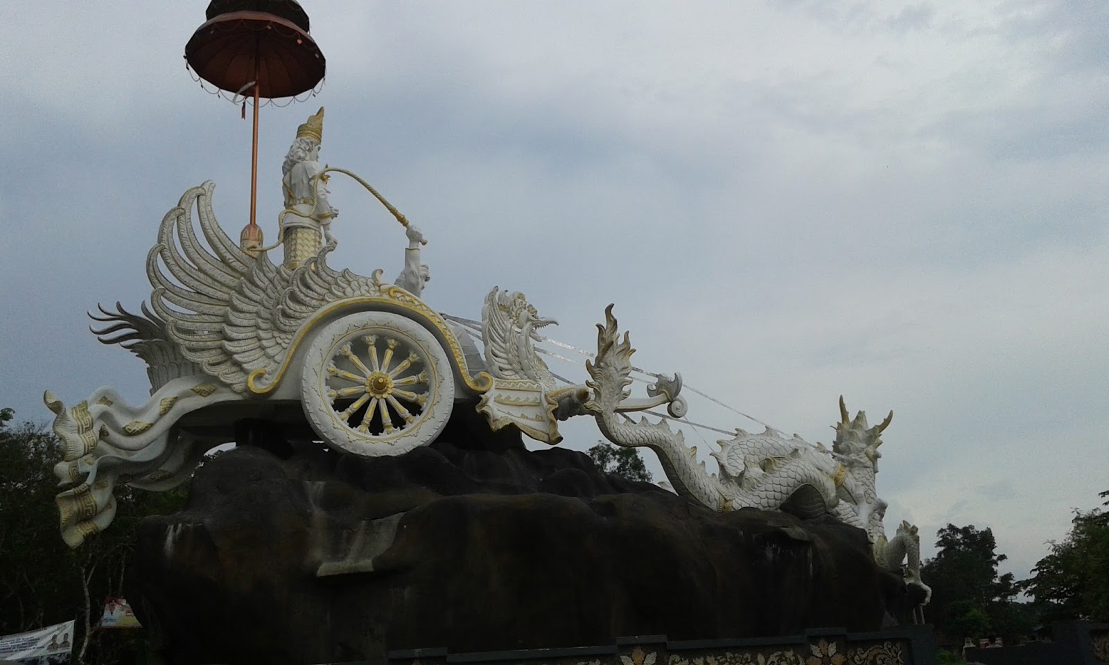 PATUNG TUGU RATO NAGO BESANDING / PATUNG NAGA – ICON BARU TULANG BAWANG ...