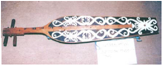 Alat musik Tradisional Kalimantan Sampek (Sape')