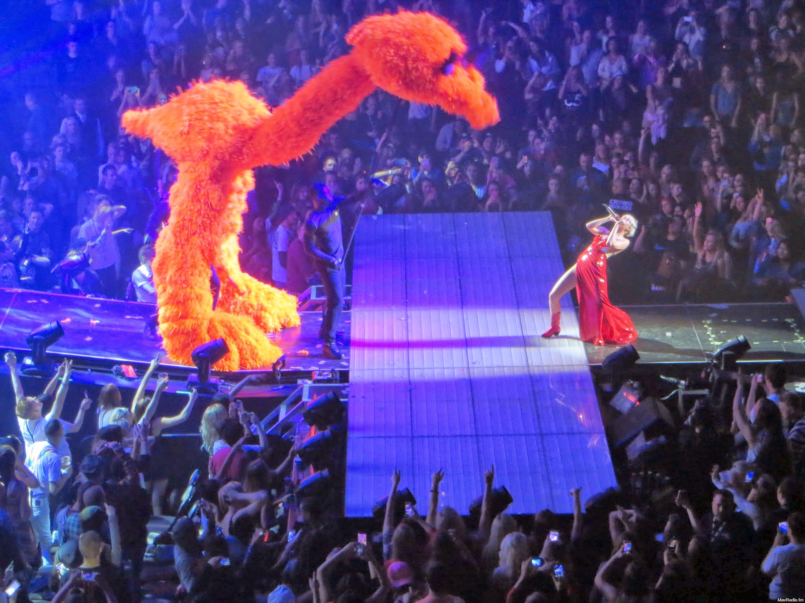 simply h² : The Miley Cyrus Bangerz Tour