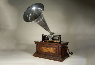 Best Engineering Channel: Phonograph History